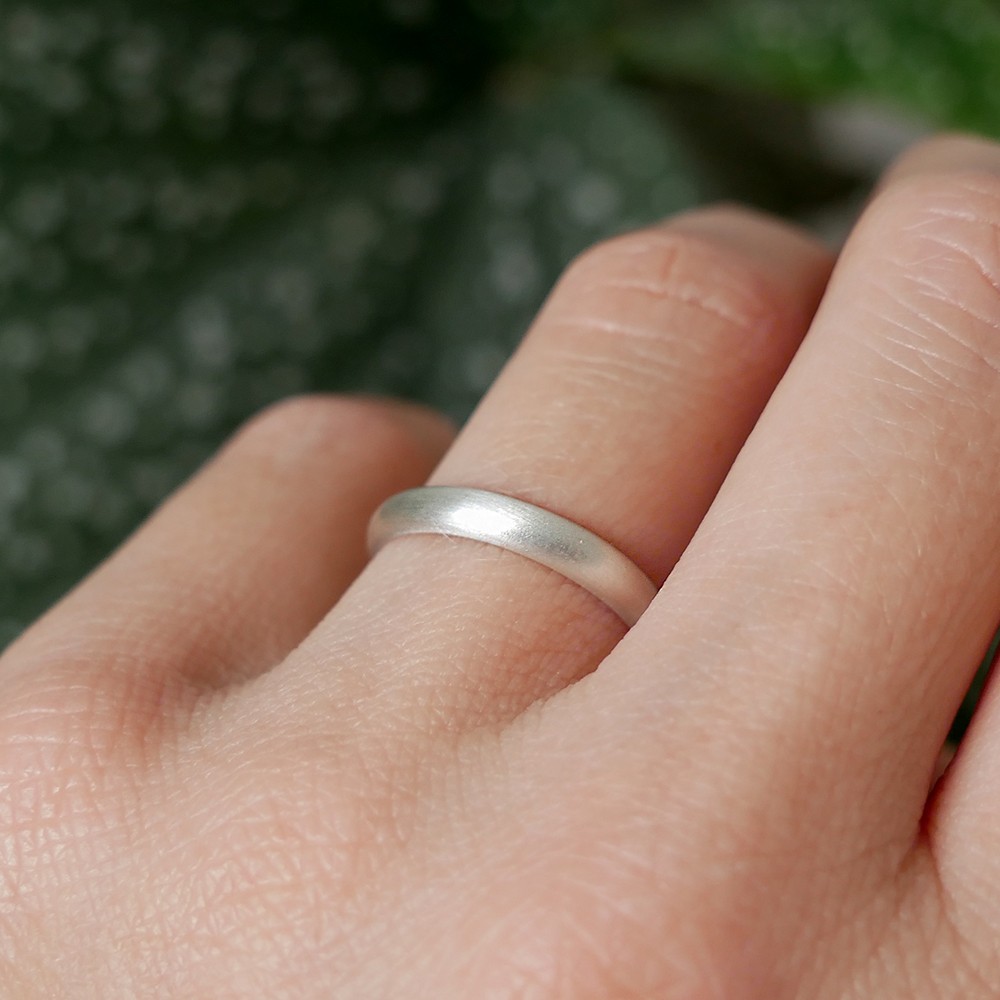 Alliance 3 mm en argent 925 recycle demi jonc empilable brossee uni